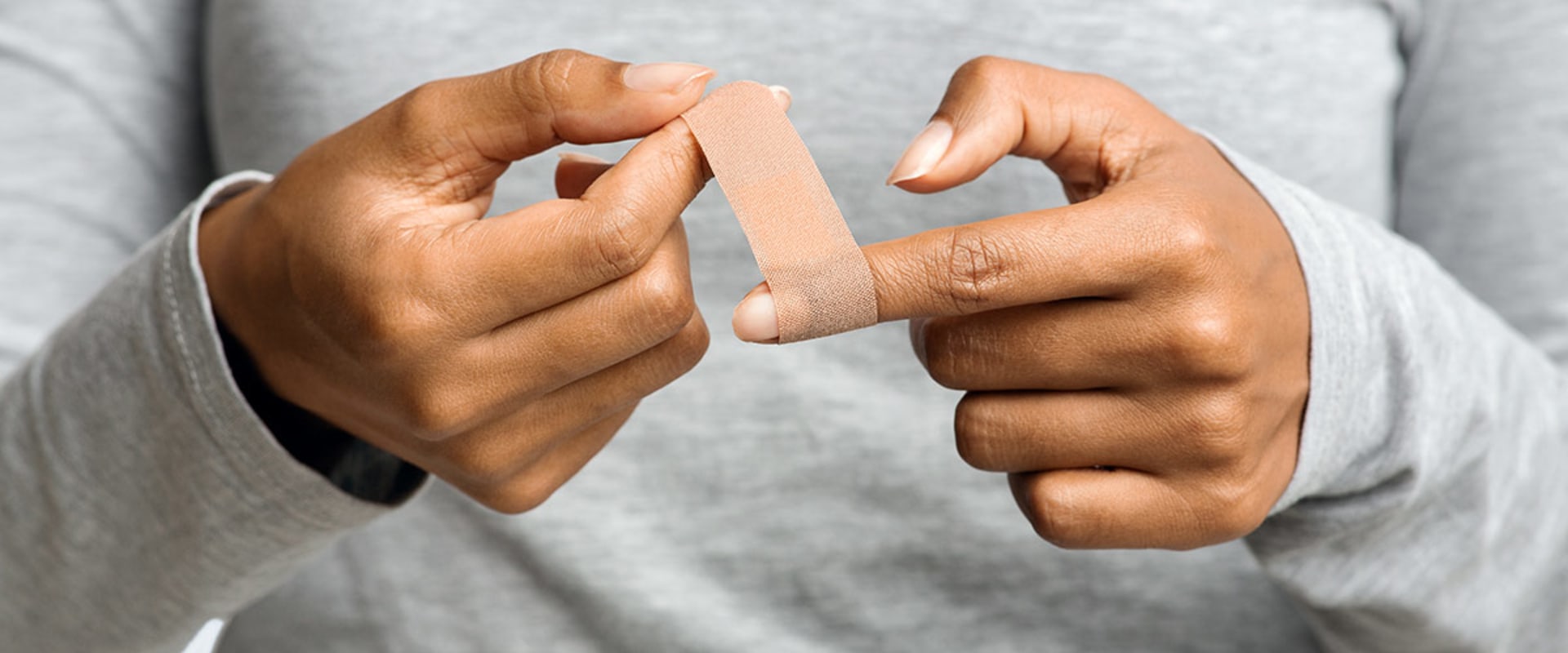 Skin Avulsion Wound on Finger: Symptoms, Treatments & Recovery Timeline